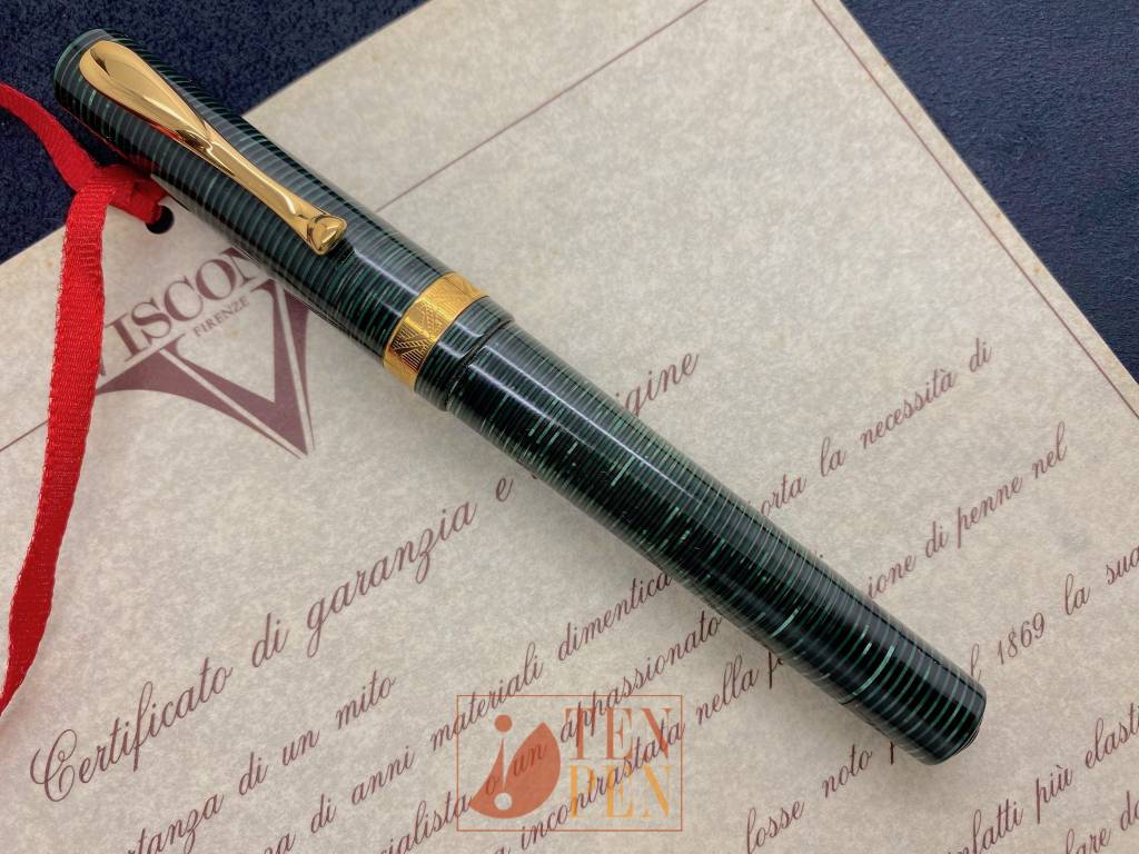 VISCONTI MANHATTAN green laminated celluloid | Tenpen - By Letizia Iacopini