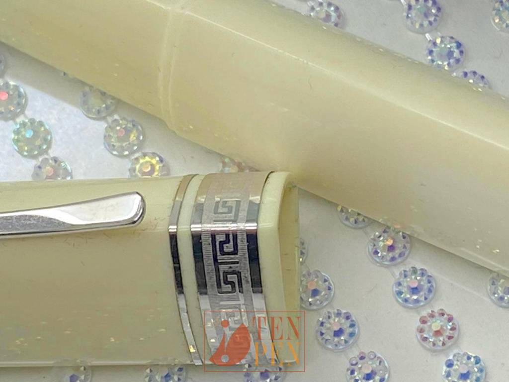 OMAS 360 ICEBERG - WHITE RESIN | Tenpen - By Letizia Iacopini